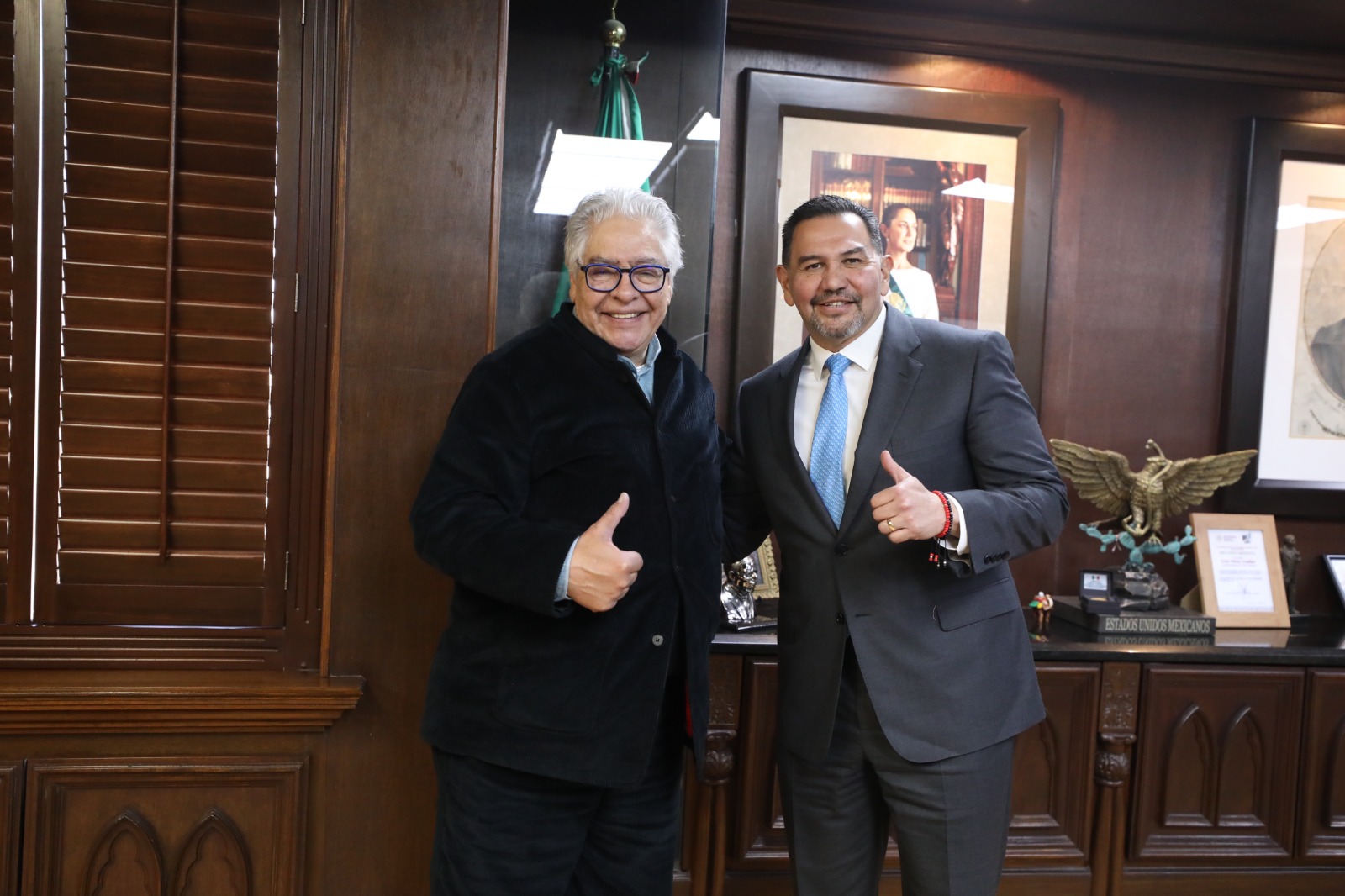 Se reúnen el Alcalde Pérez Cuéllar y el escultor Sebastián - Chihuahua ...